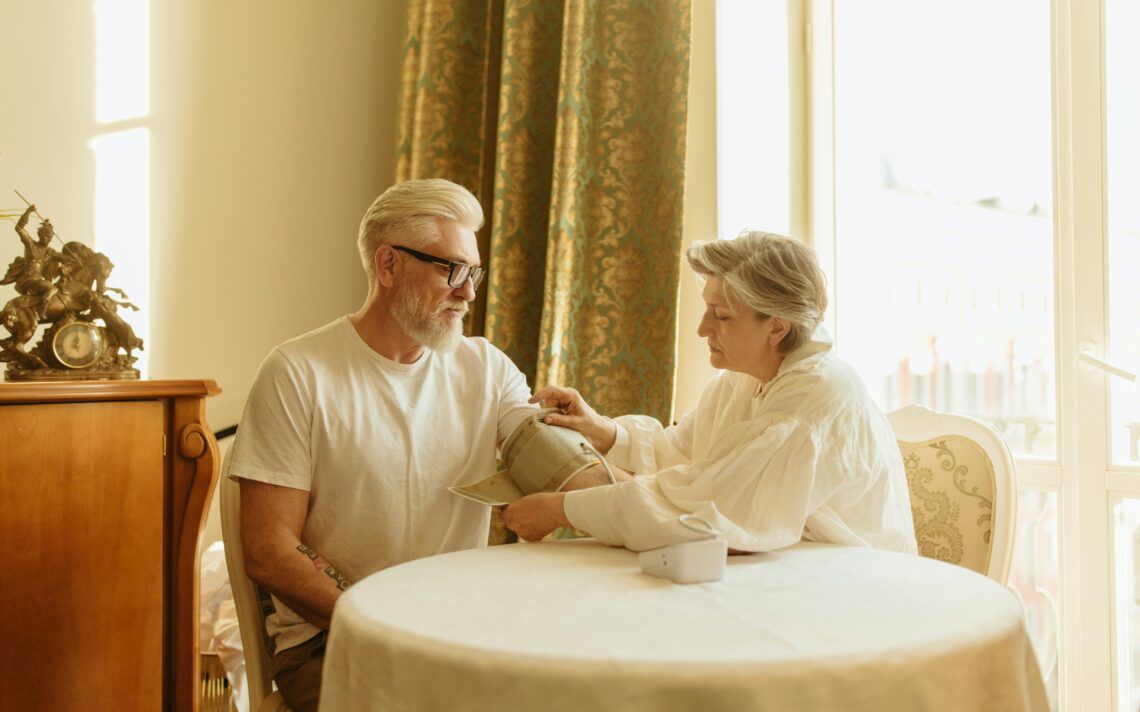 By Dr. Scott Saunders, M.D. - Home Cures That Work